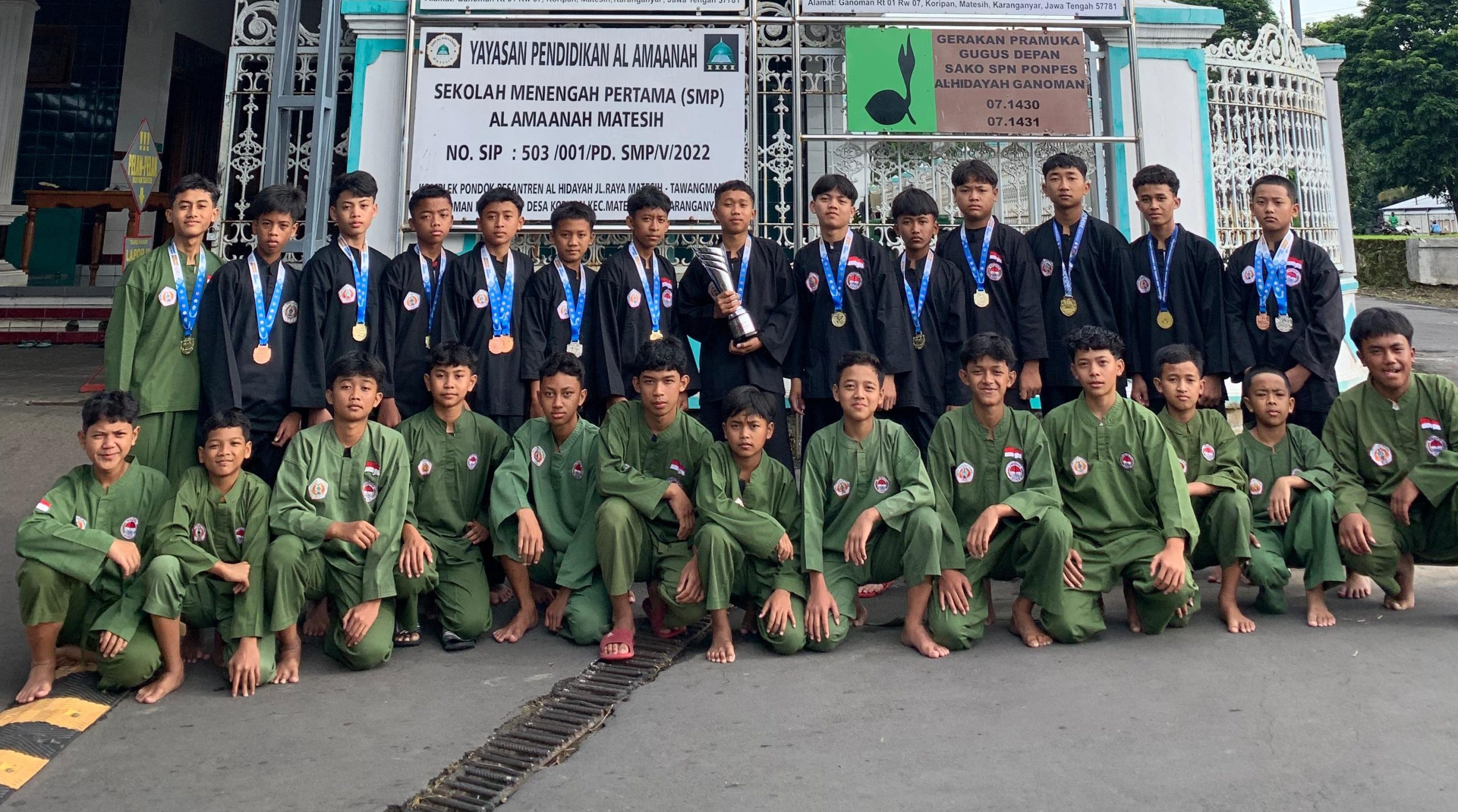 ASAD SMP Al-Amanah Matesih Raih Juara Umum III di Semarang Pencak Silat ...